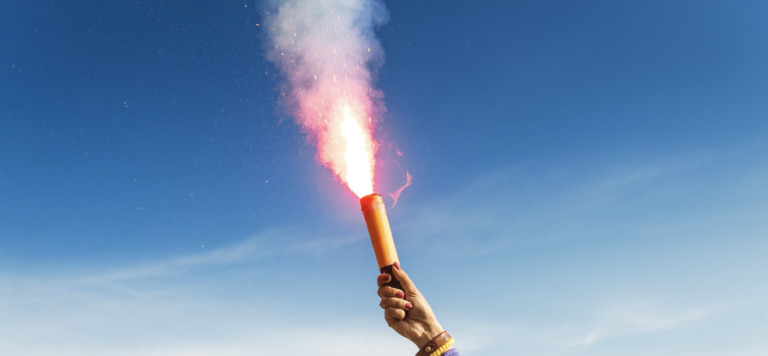 How Long Do Road Flares Burn vs. LED Road Flares? | pi-lit USA